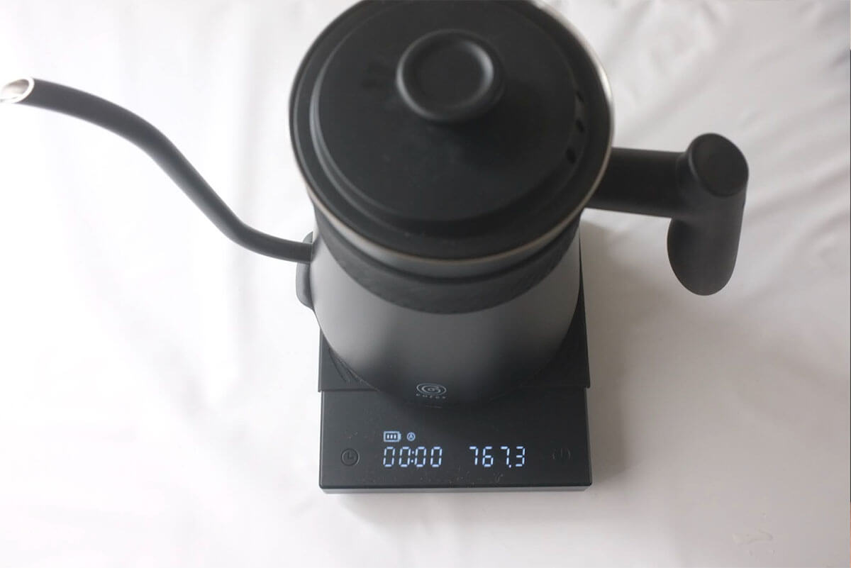 エペイオスドリップケトルをレビュー！軽くて注ぎやすい！ | every coffee